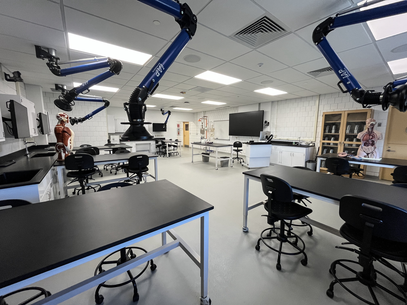 NSCC receives federal funding to upgrade labs - Featuring Desk