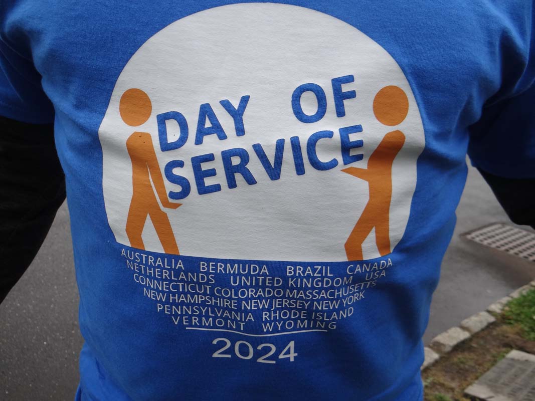Volunteers build beds and pick up litter in Rotary Day of Service ...