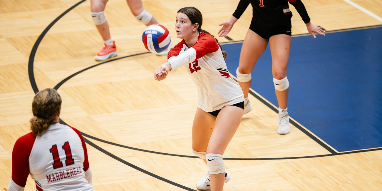 ROUNDUP: Marblehead volleyball sweeps Danvers - Featuring Desk